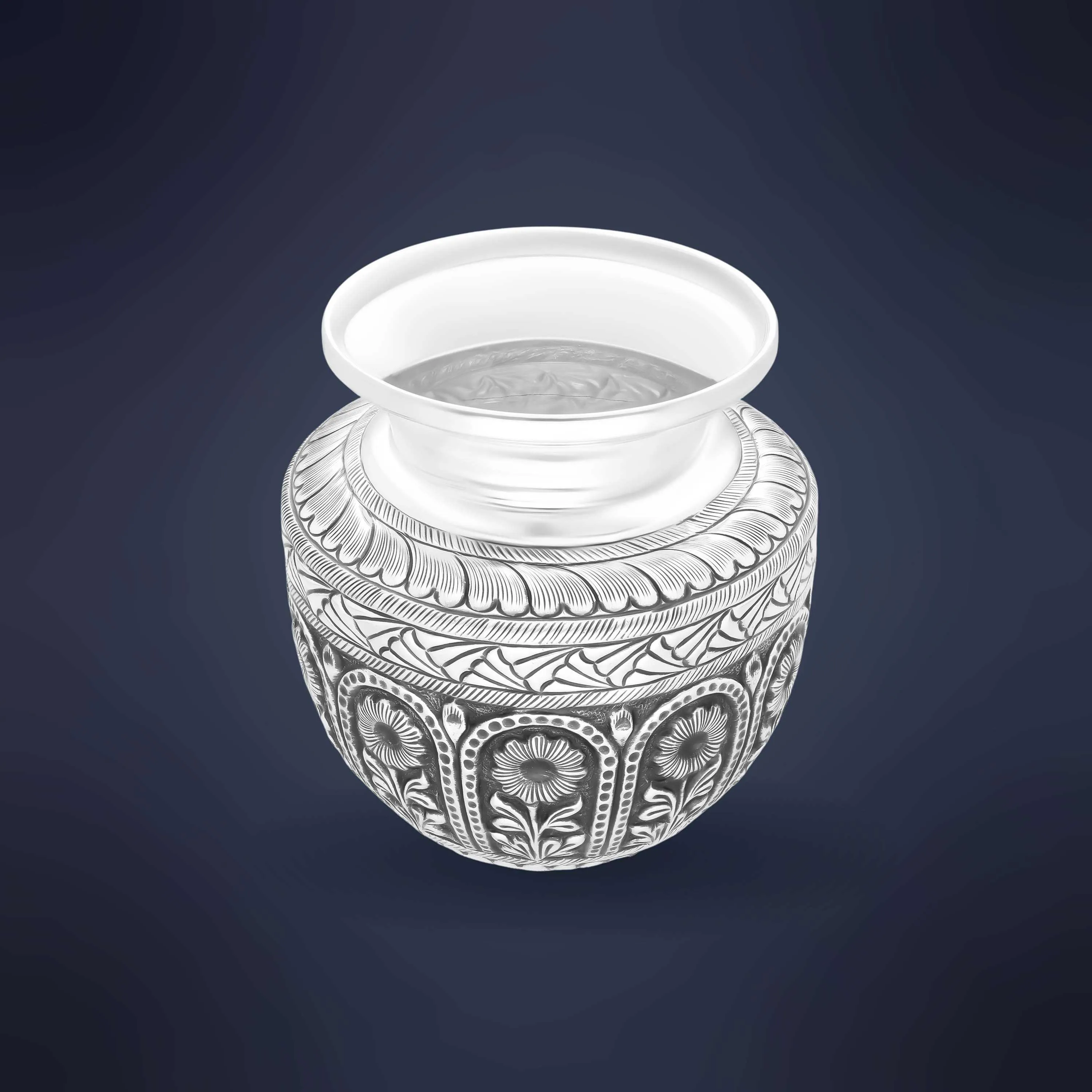 Classic Antique Finished And Detailed Silver Chombu