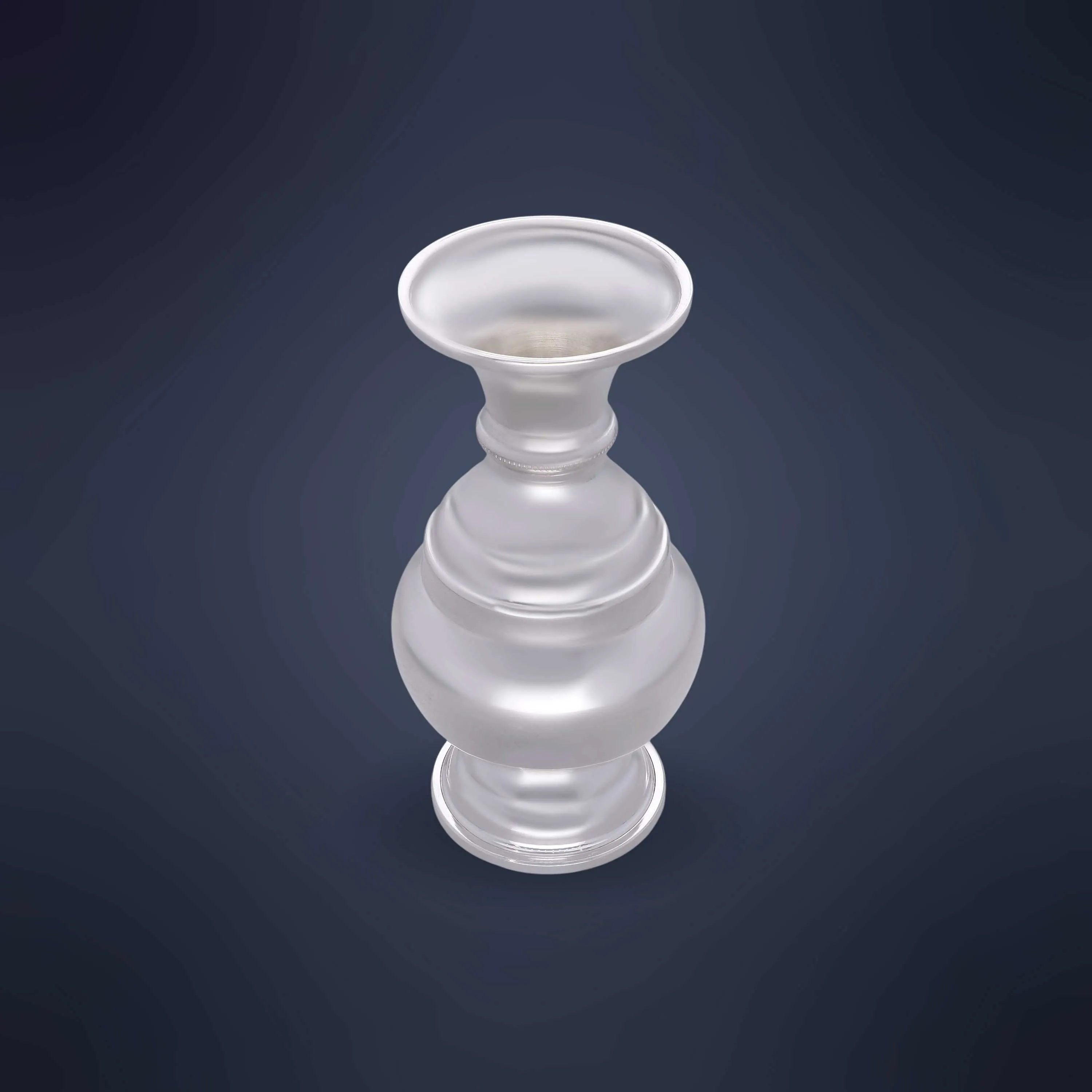 Classic Finely Detailed And Crafted Silver Chombu