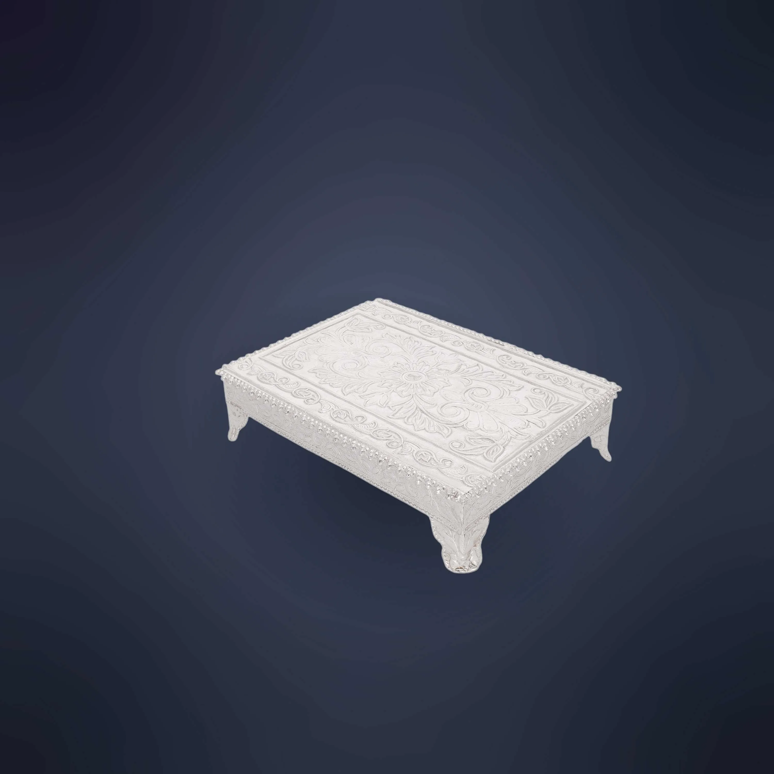Classic Finely Detailed And Crafted Silver Peetam