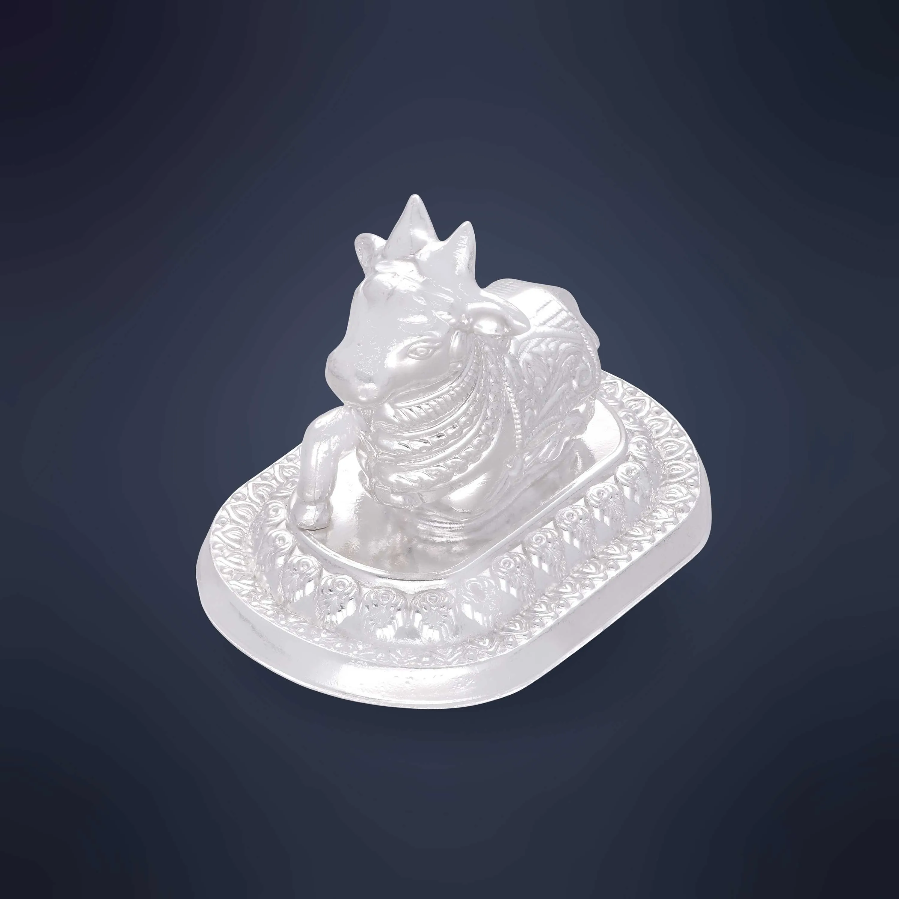 Classic Finely Detailed And Crafted Silver Nandi Idol