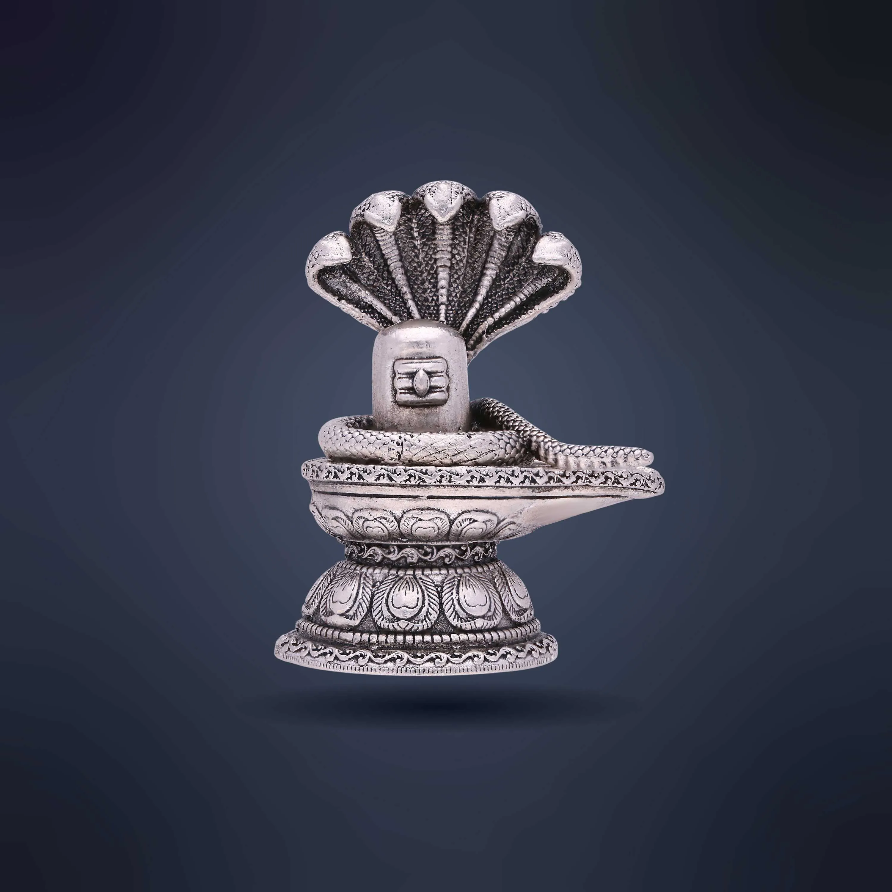 Classic Antique Finished And Detailed Silver Shiva Lingam