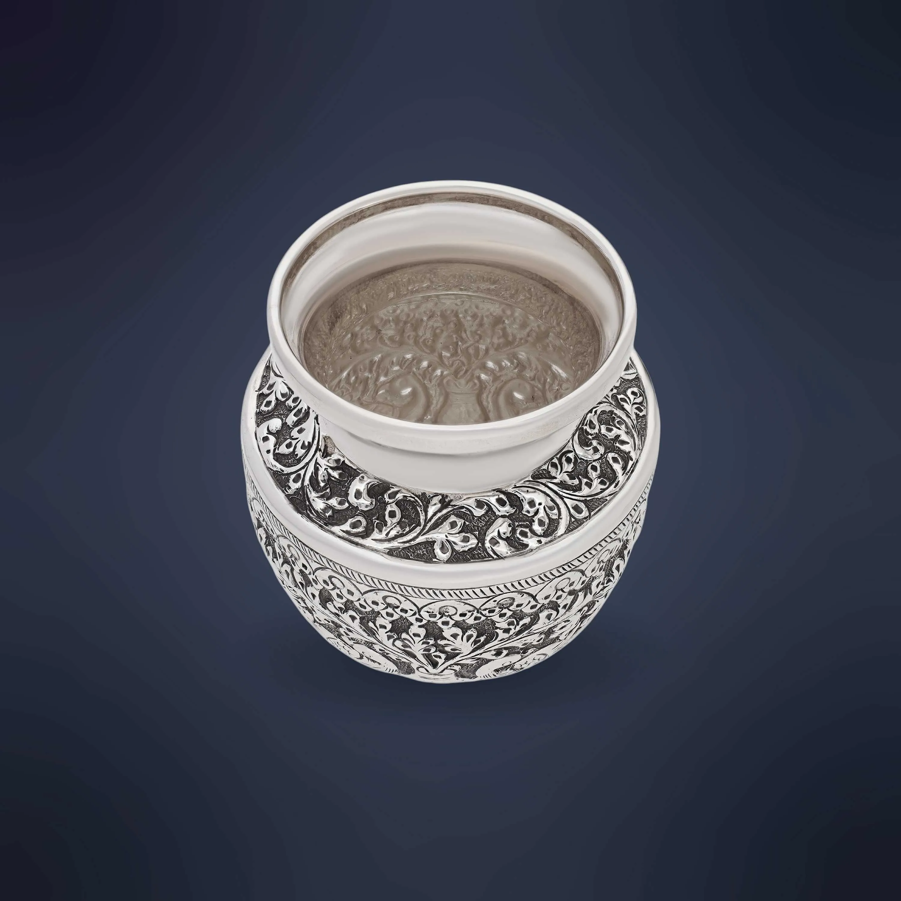 Traditionally Crafted Silver Antique Chombu