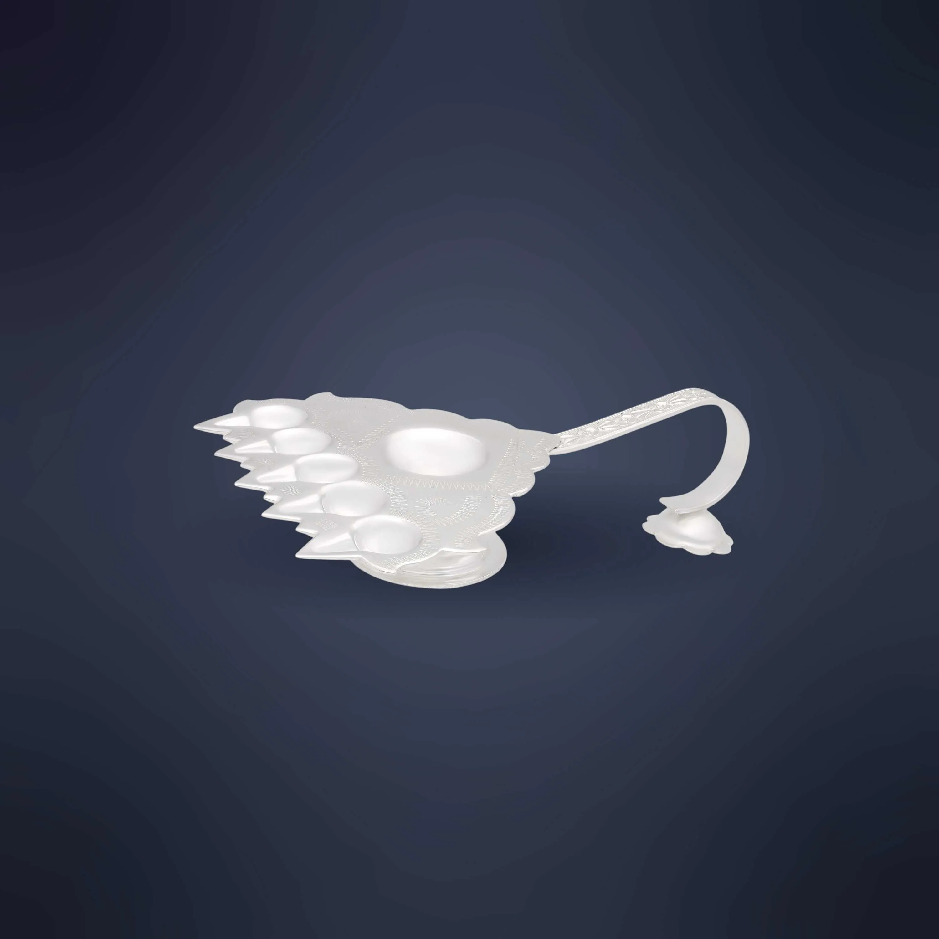 Traditionally Crafted And Detailed Silver Arathi