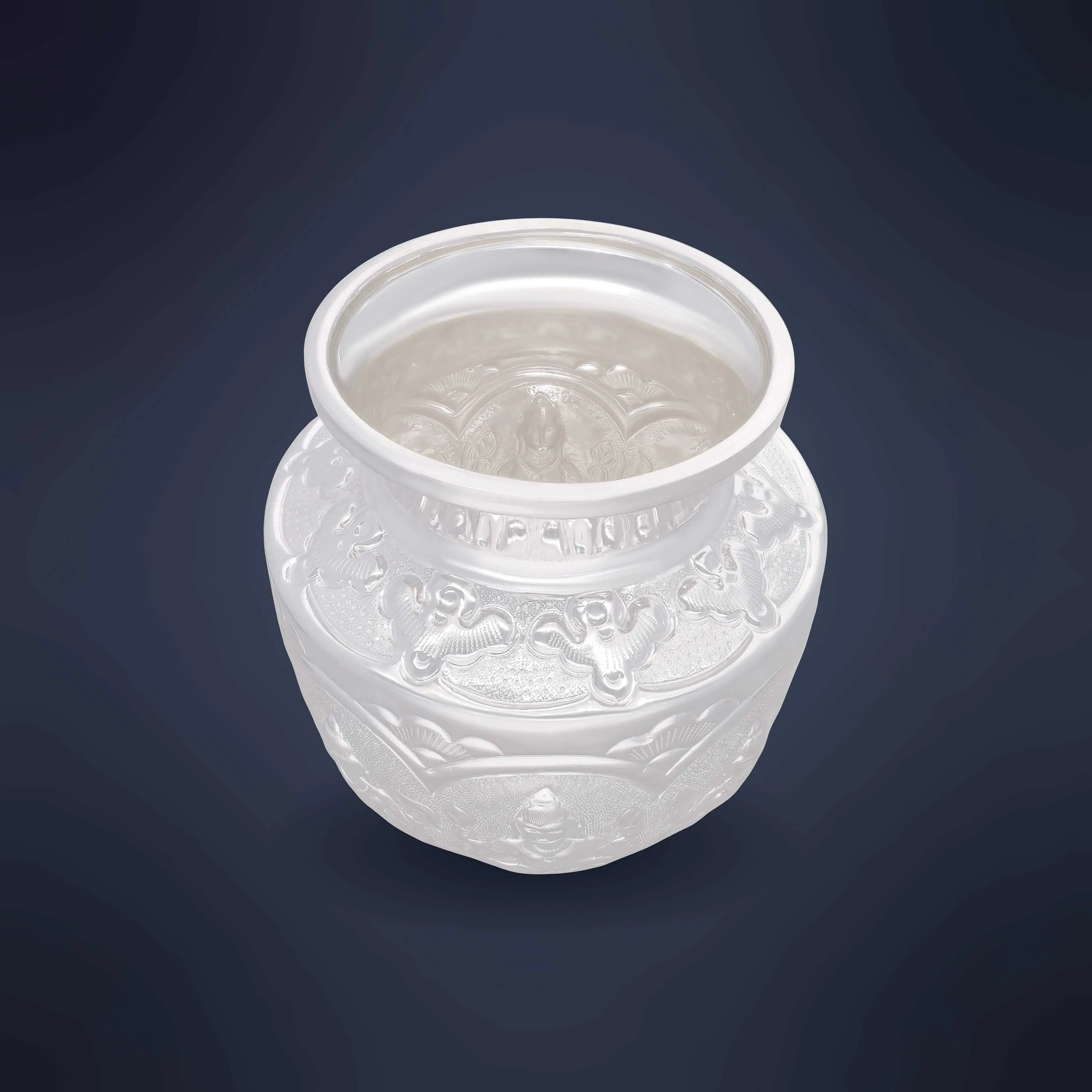 Finely Detailed And Crafted Silver Astalakshmi Chombu