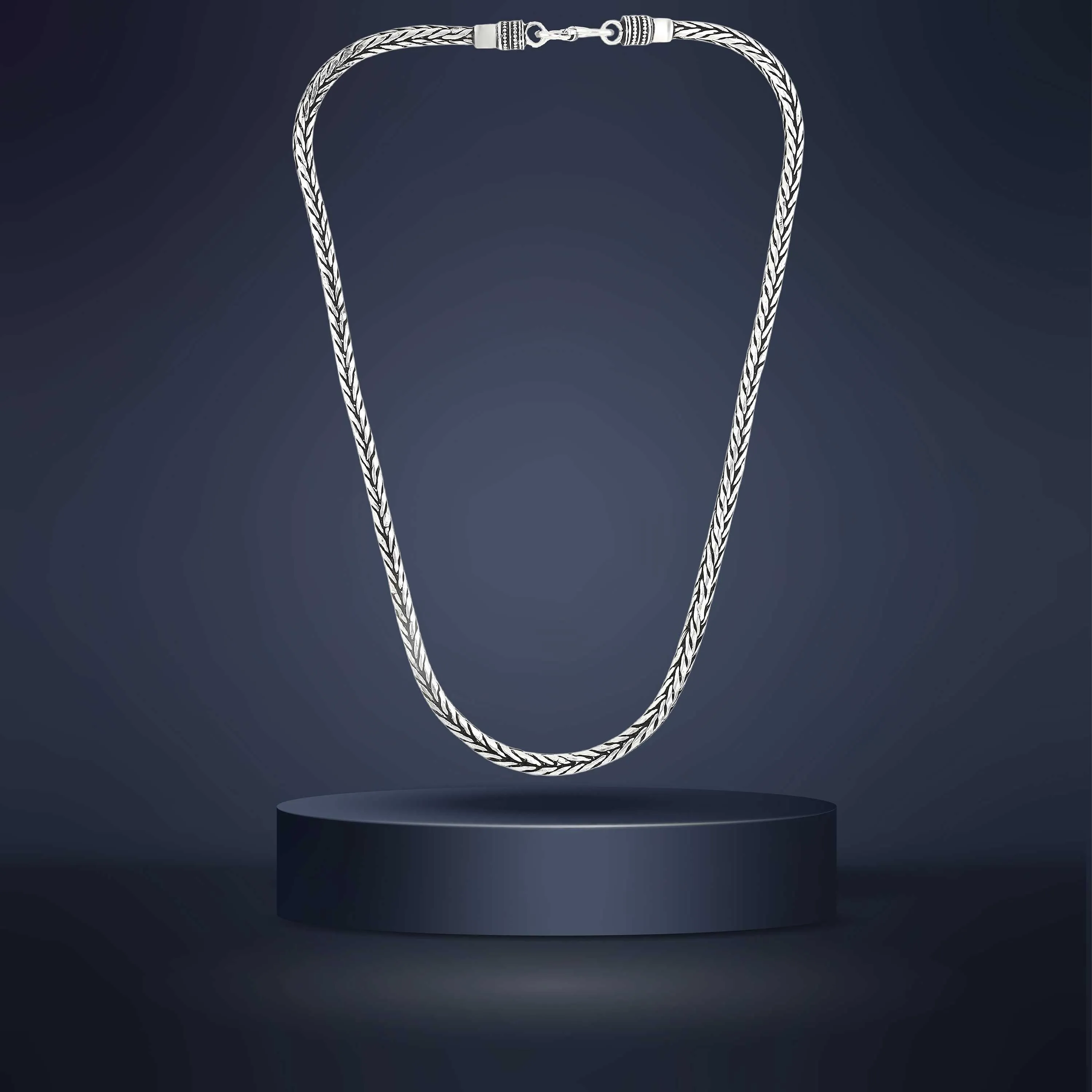 Classic Antique Finished And Detailed Silver Chain