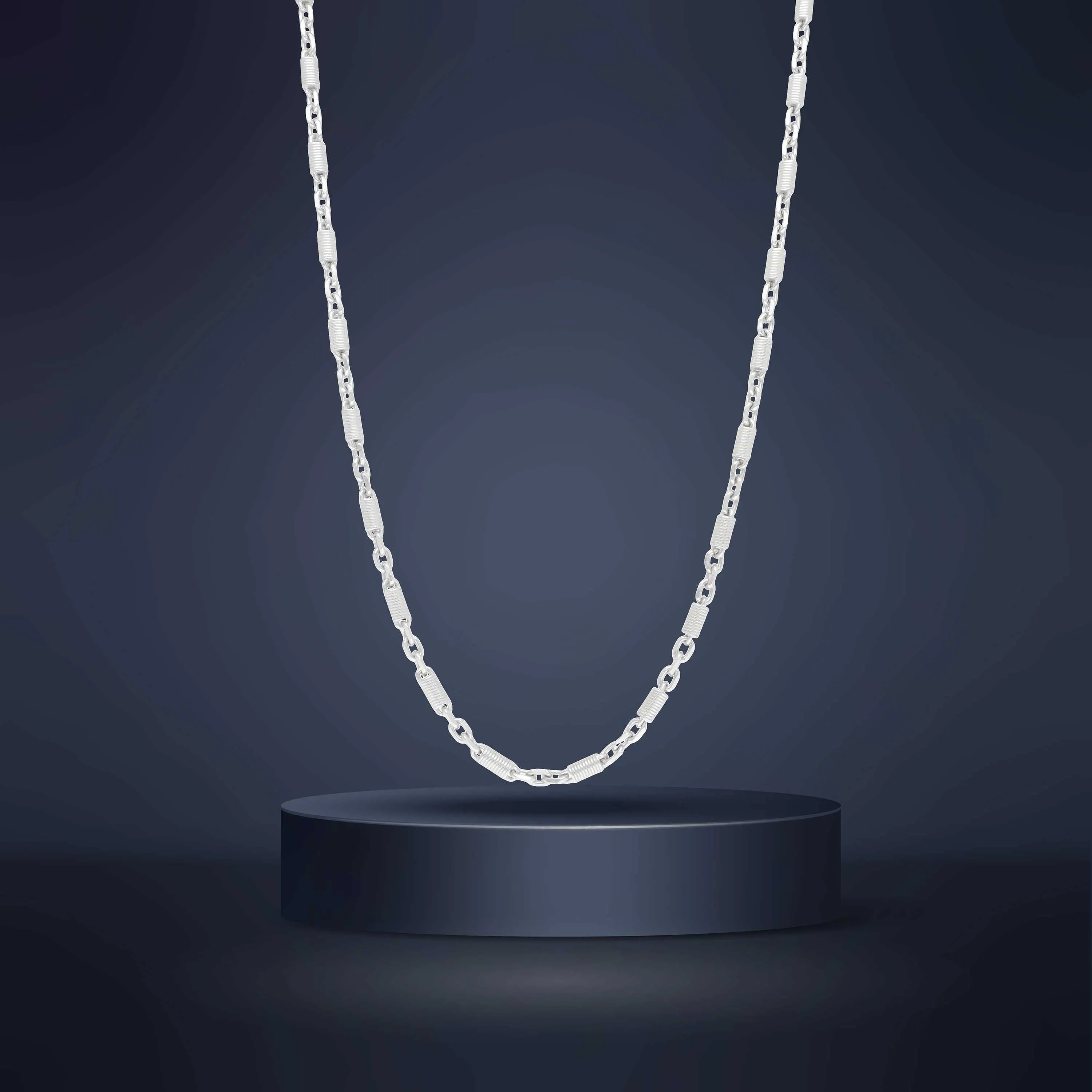 Classic Finely Detailed And Crafted Silver Chain For Men