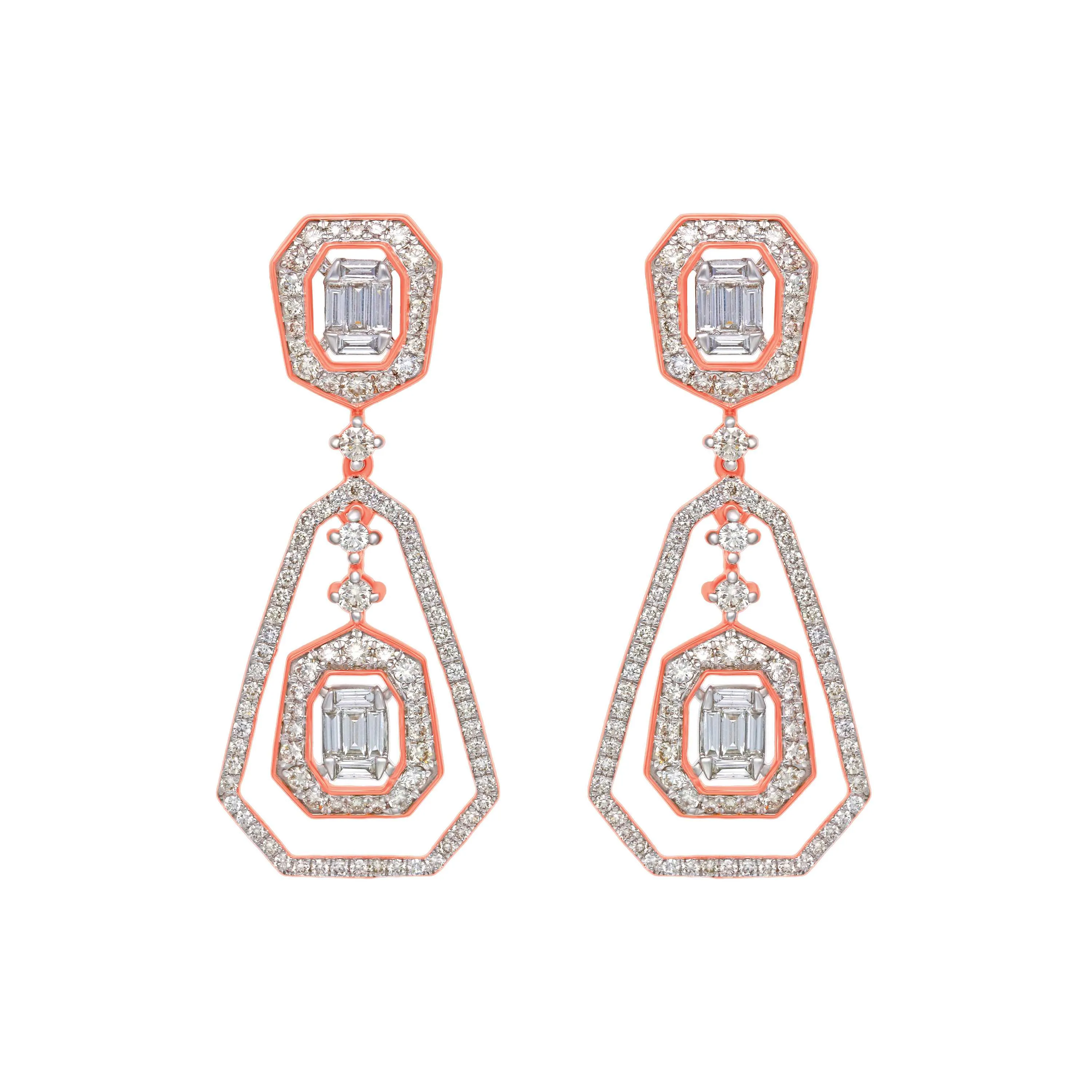 Eye Catching Detailed 18KT Diamond Studs