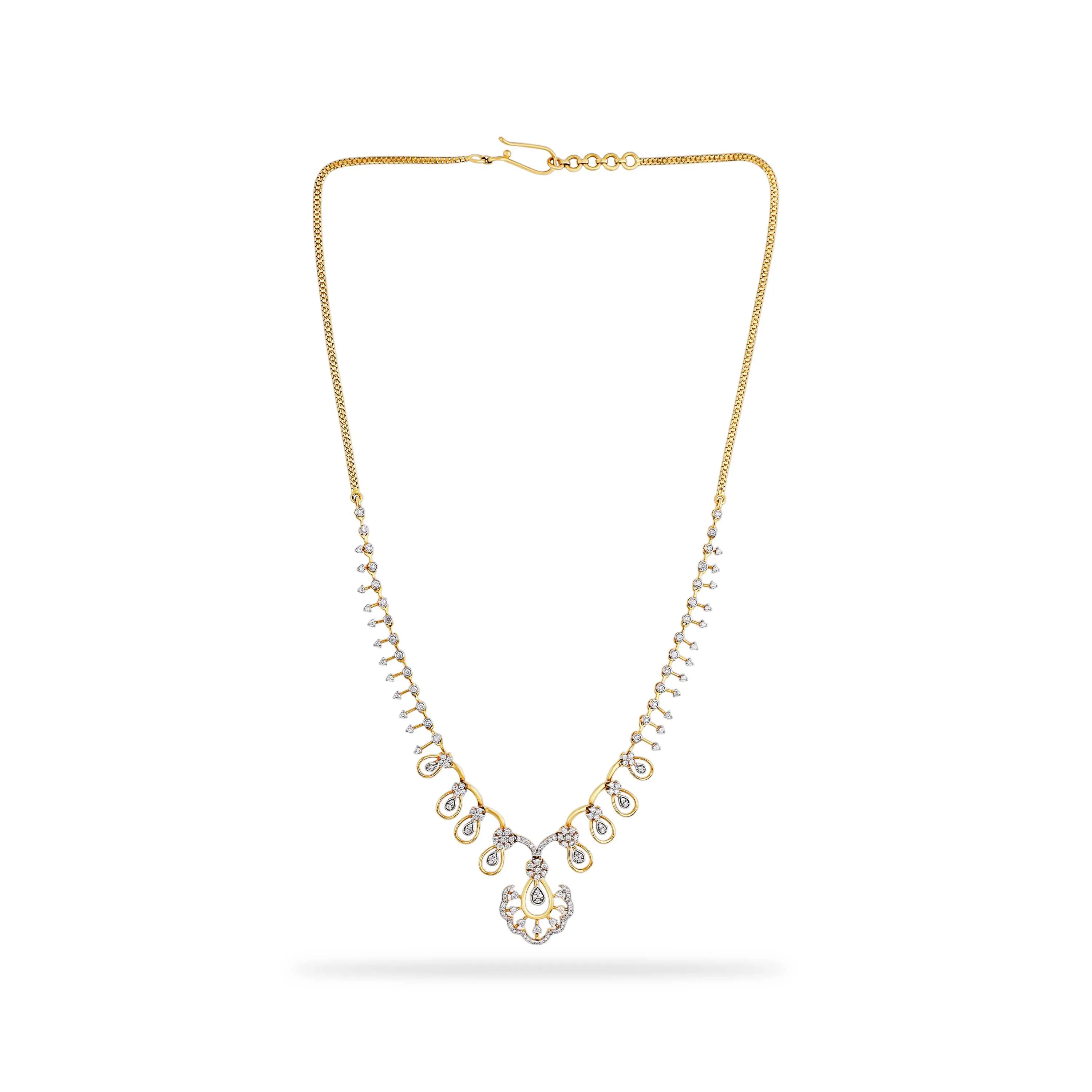 Glamorously Detailed And Diamond Studded 18KT Yellow Gold Necklace