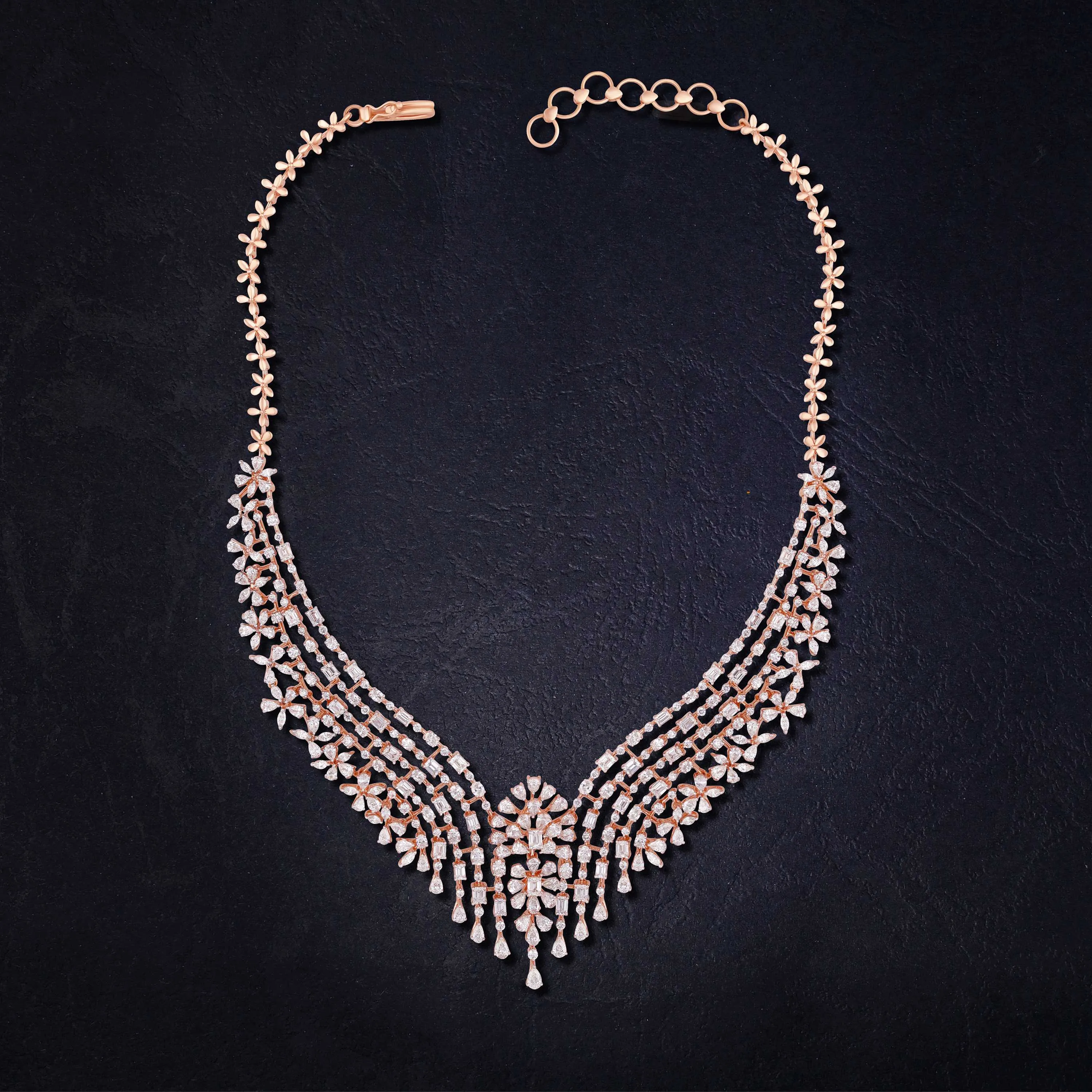 Magnificent Diamond Collier in 18KT Rose Gold