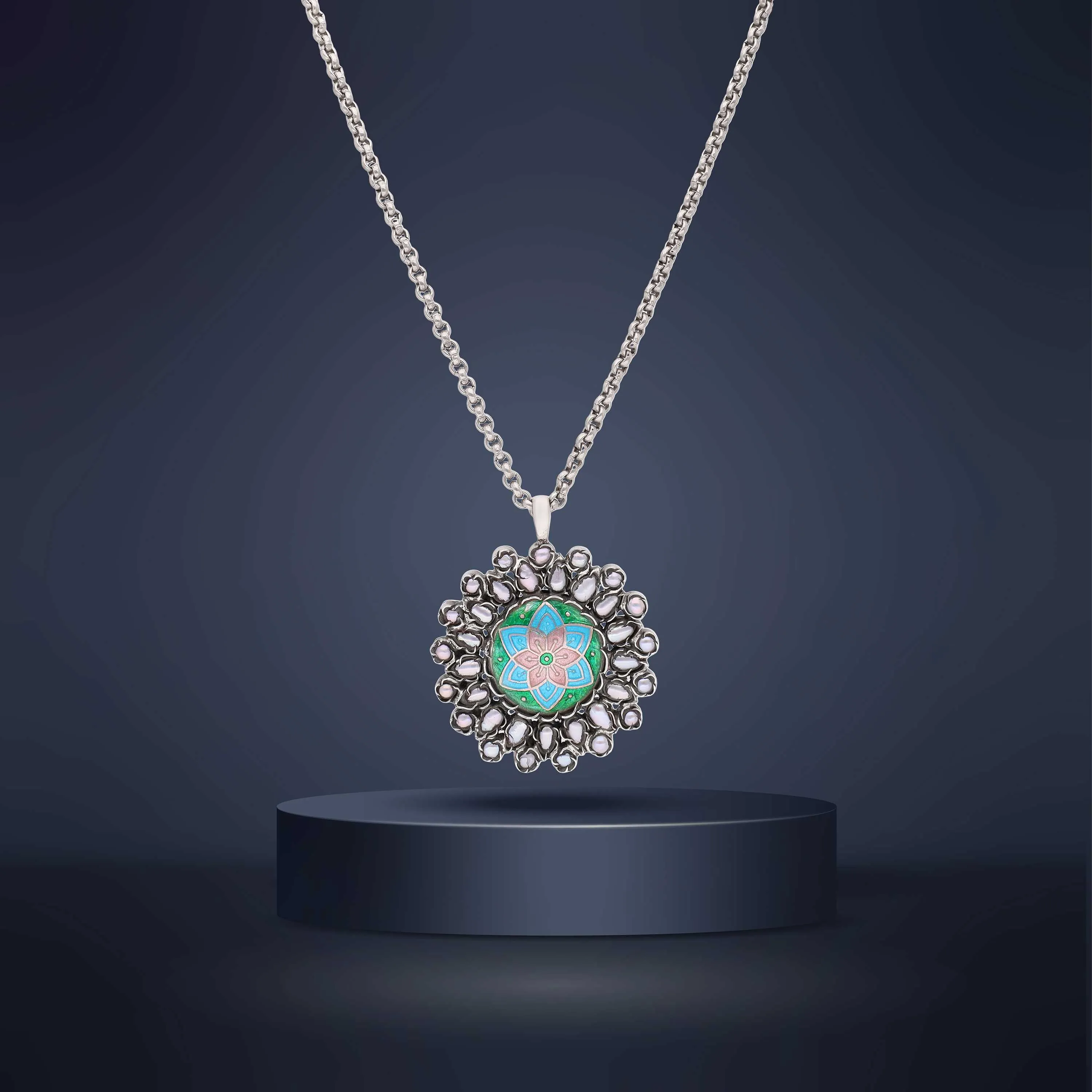 Charmingly Detailed And Antique Finished Silver Necklace Set