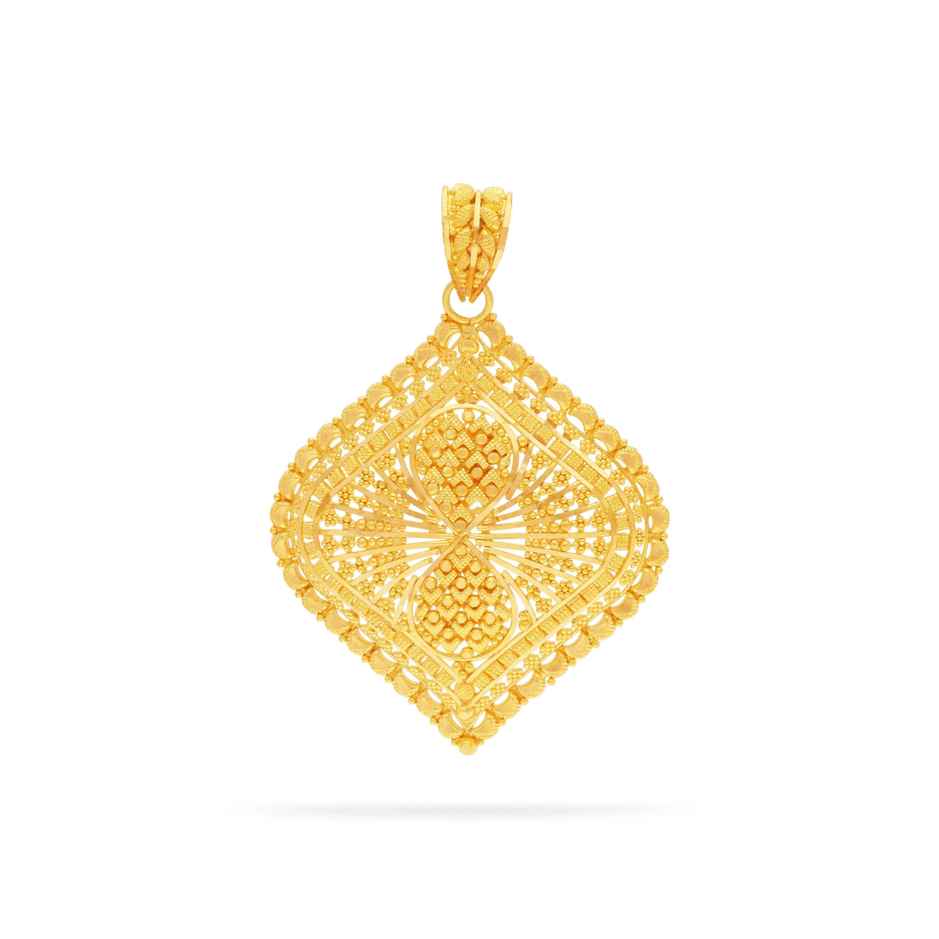 Charmingly Detailed And Crafted 22KT Gold Locket For Women