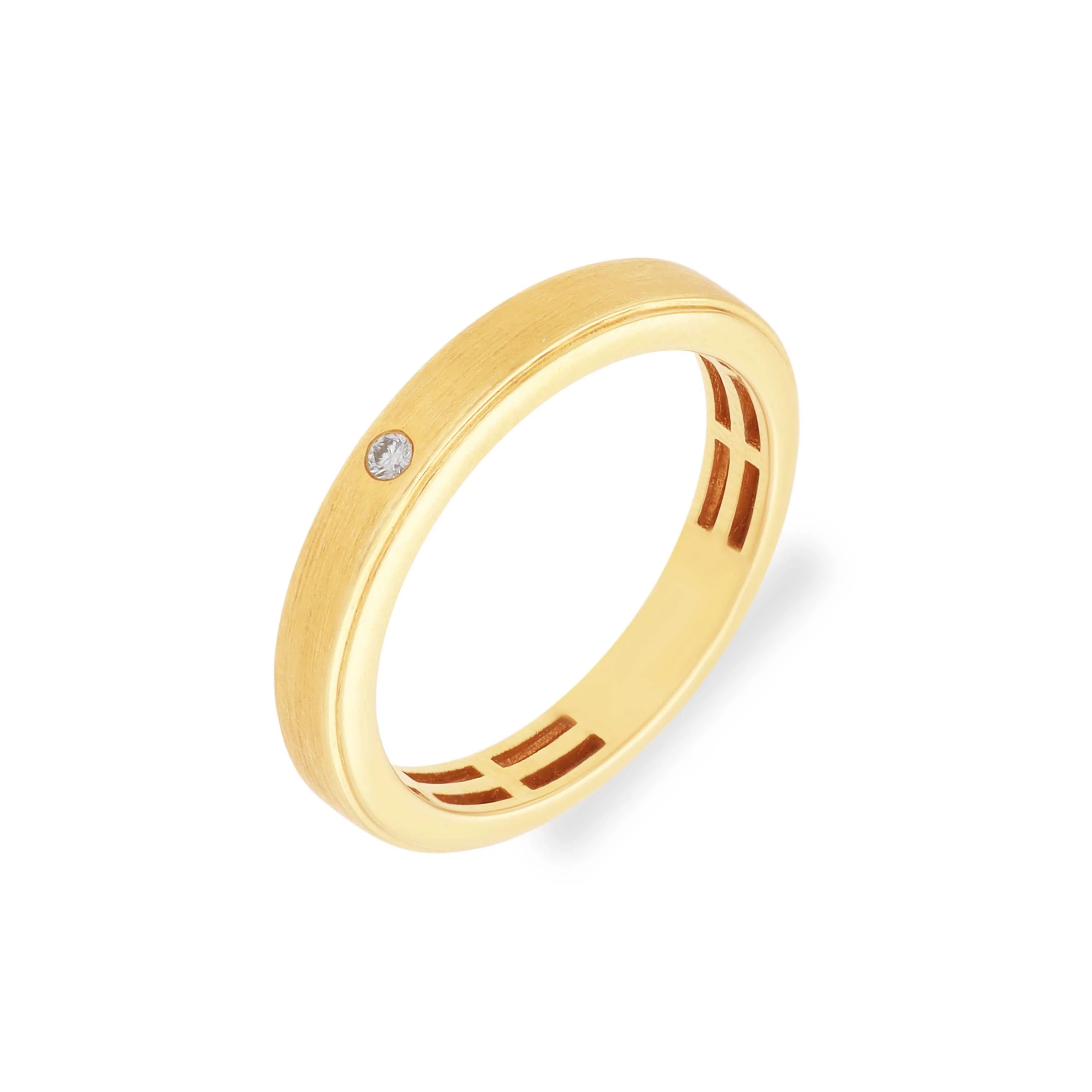 Glamorously Detailed And Diamond Studded 18KT Yellow Gold Ring